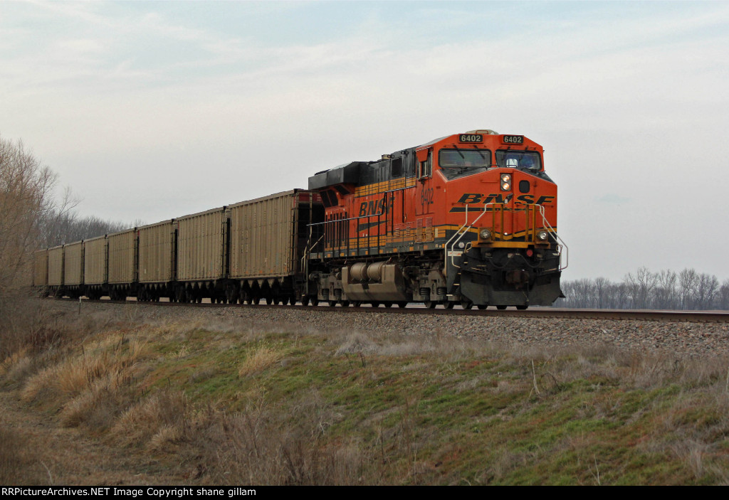 BNSF 6402 works dpu.